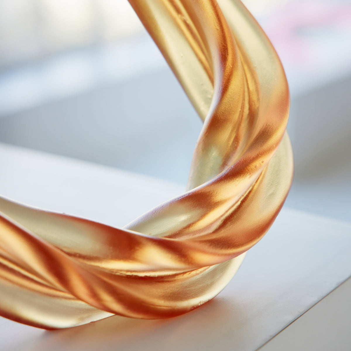 Twist in Rhubarb | Simon Lewis Wards – New Zealand Glassworks