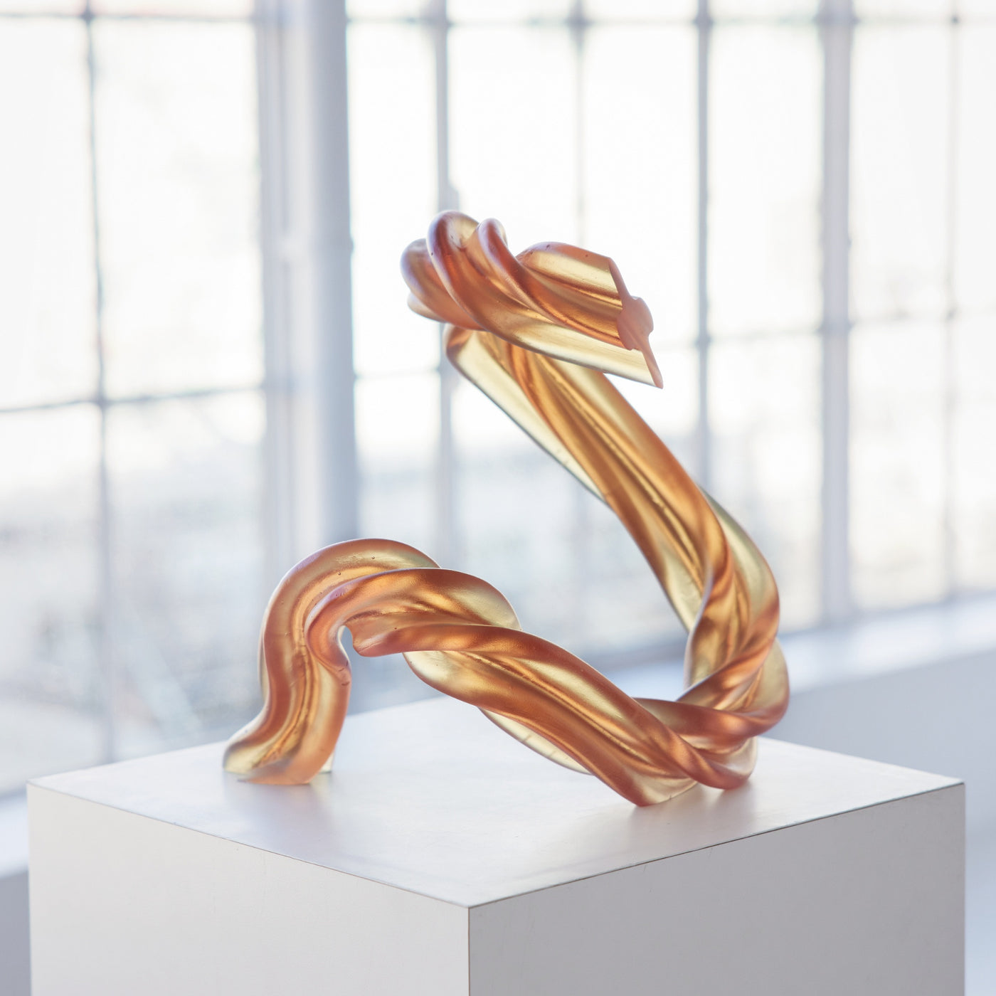 Twist in Rhubarb | Simon Lewis Wards – New Zealand Glassworks